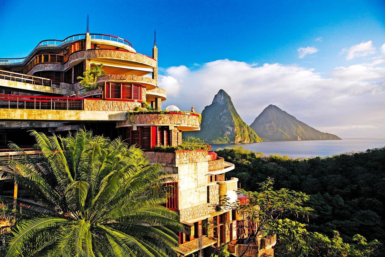 Book a Luxury Suite at Jade Mountain | ASMALLWORLD Collection